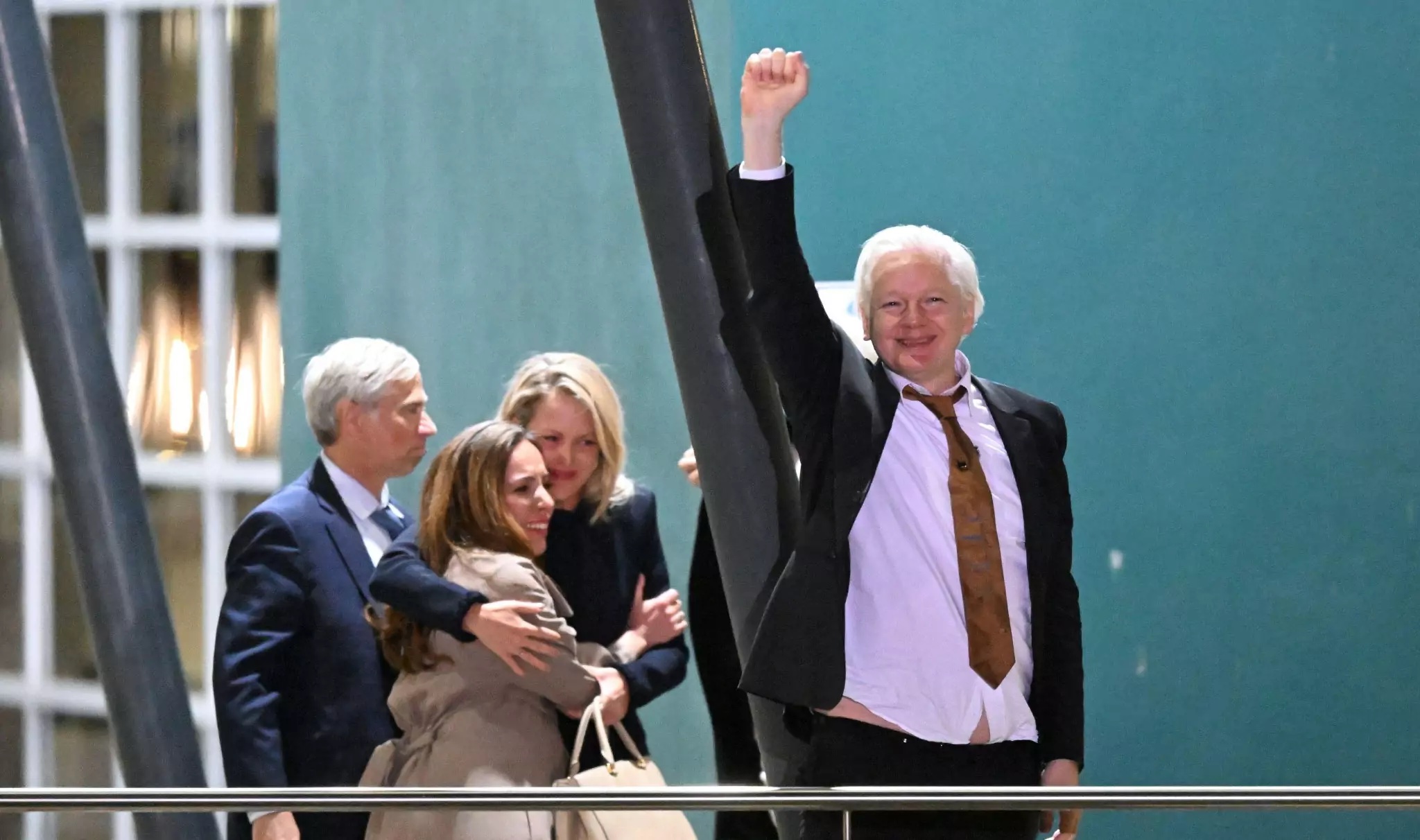 Julian Assange: Freedom this time, no thanks to the media [Jonathan ...